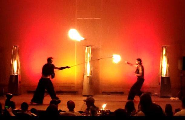 Book Fire Dancers of Creative Flame: 40 Fire tools & colored fire